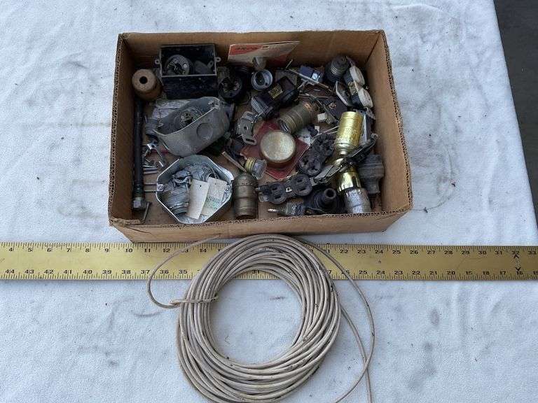Miscellaneous electrical items - Legacy Auction Company