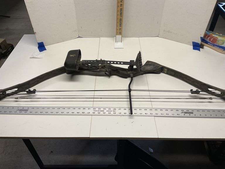 Browning Mag reflex bow - Legacy Auction Company