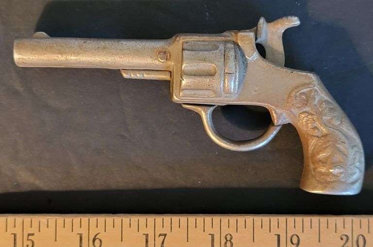 Vintage Cast Iron Toy 6 Shot Revolver (Loose - Legacy Auction Company