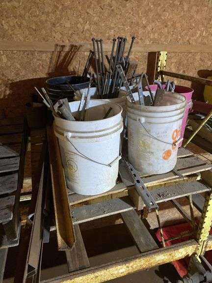 Assorted scrap metal - Legacy Auction Company