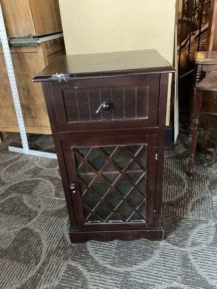 Stand - Legacy Auction Company