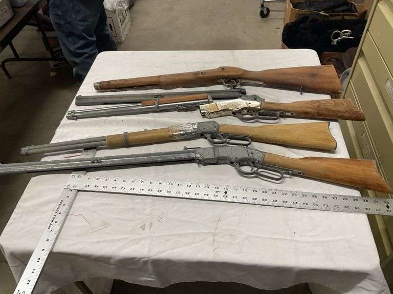 Prop guns and pieces - Legacy Auction Company