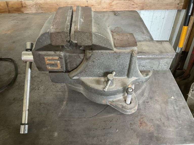 5 1/2 inch vice - Legacy Auction Company