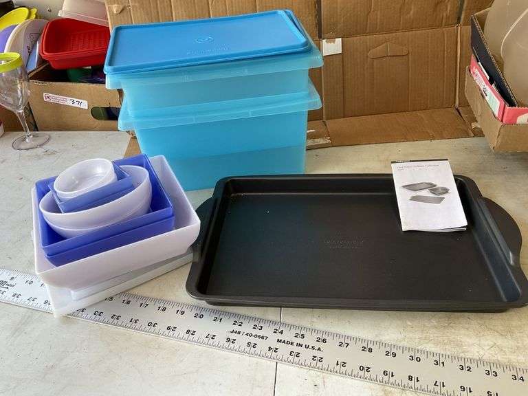 Tupperware jelly roll pan, containers - Legacy Auction Company