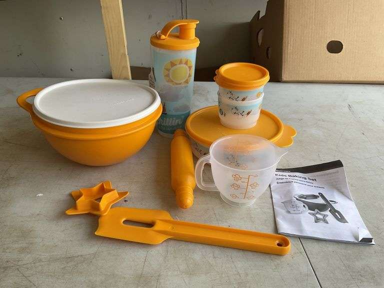 Tupperware kids baking set, Frozen set - Legacy Auction Company