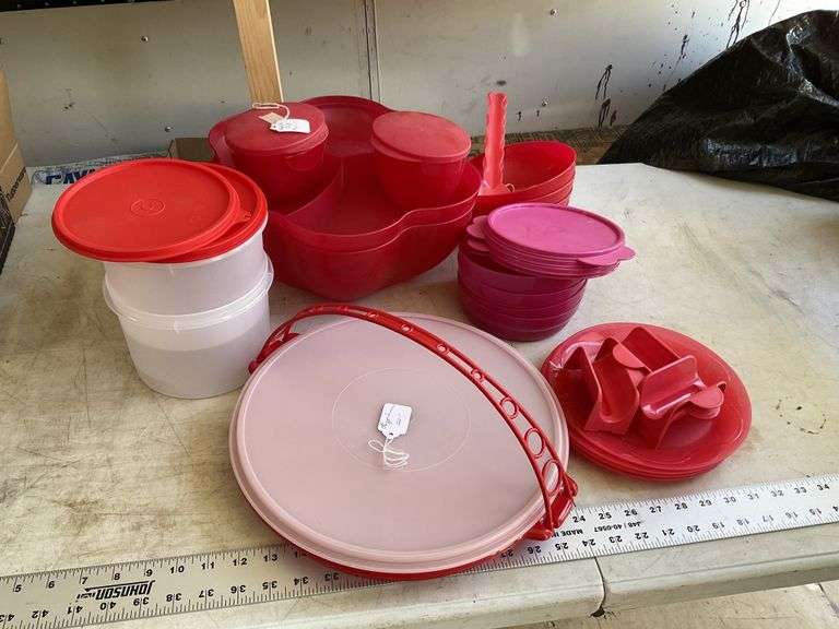 Tupperware salad bowls, cereal bowls, chip dip set - Legacy Auction Company