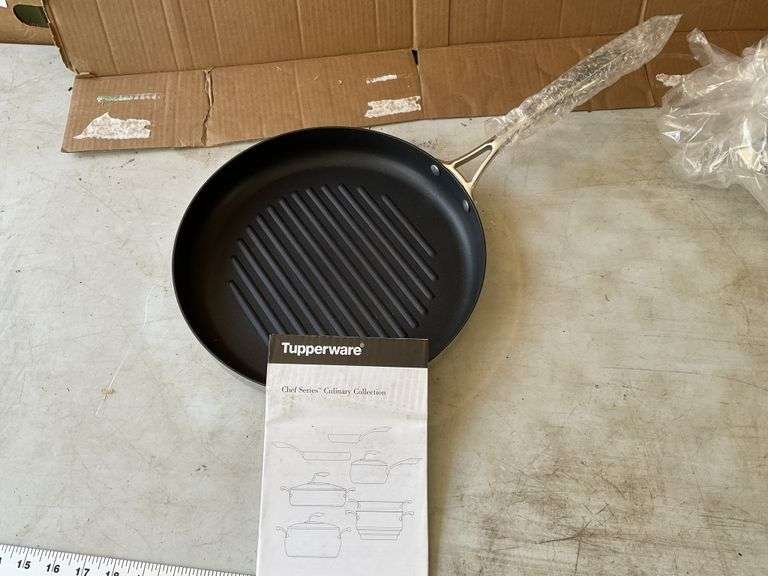 Tupperware Tupperware Chef Series round grill - Legacy Auction Company