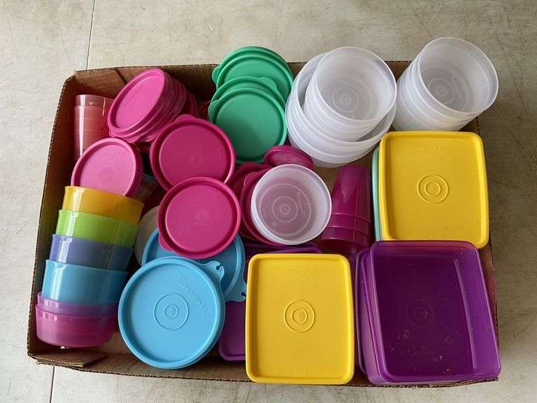 Miscellaneous Tupperware mini containers - Legacy Auction Company