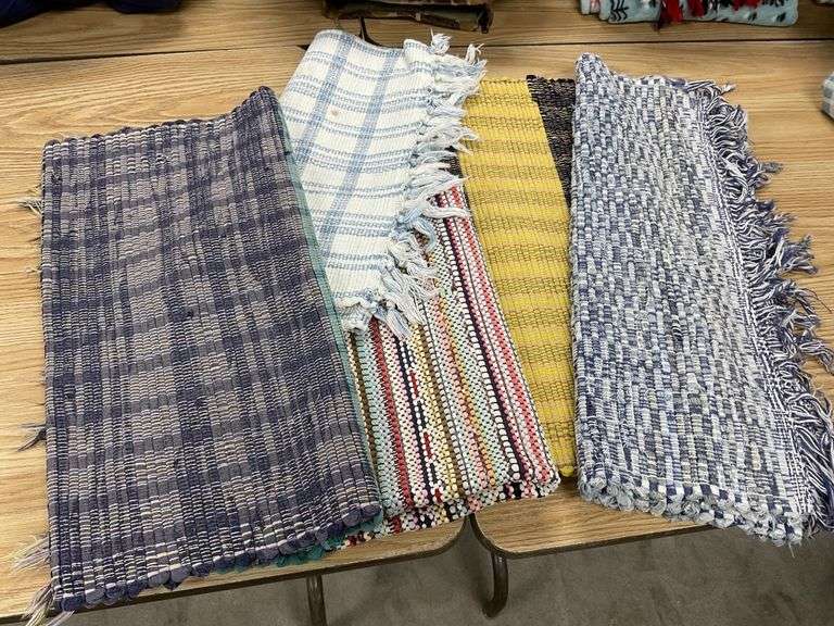 Throw rugs - Legacy Auction Company