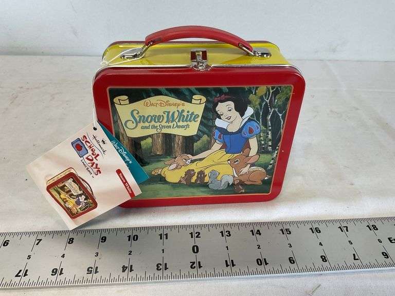 Hallmark limited edition Walt Disney Snow White - Legacy Auction Company