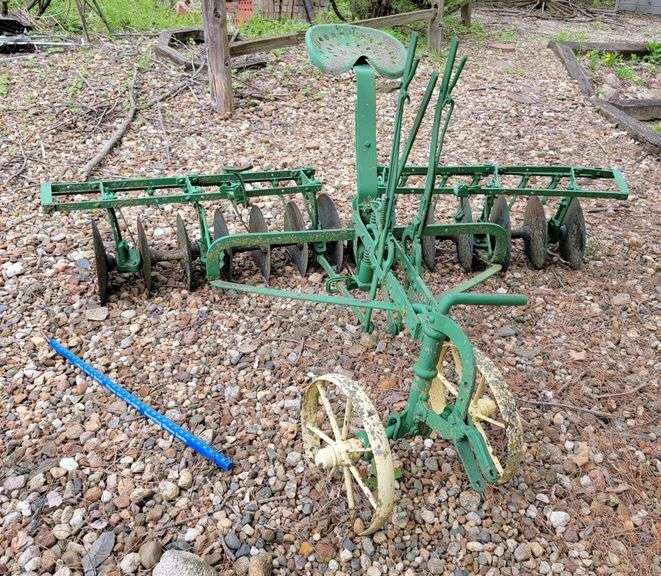 Vintage John Deere (?) Horse Drawn Disc Plow (You - Legacy Auction Company