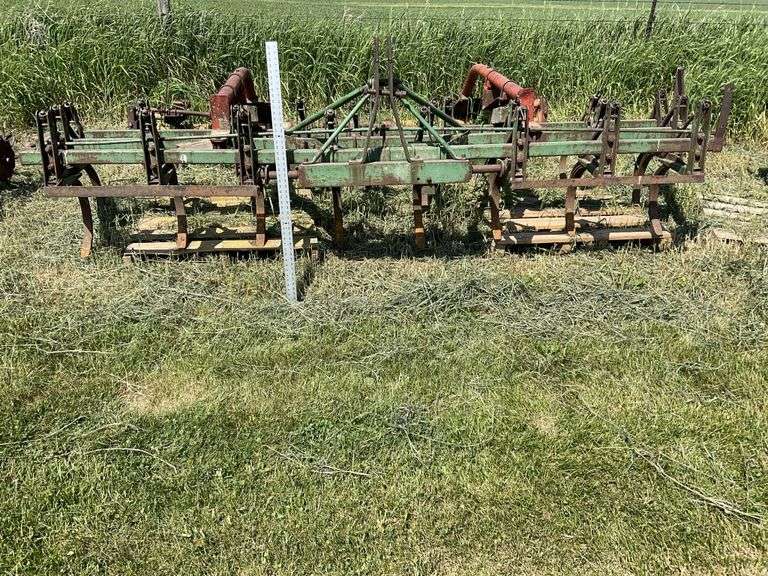 John Deere 12 foot 3 point field cultivator - Legacy Auction Company