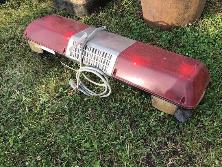 Vintage light bar - Legacy Auction Company