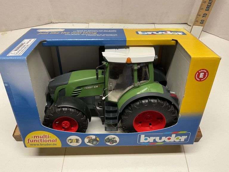 Bruder Fendt 936 tractor - Legacy Auction Company