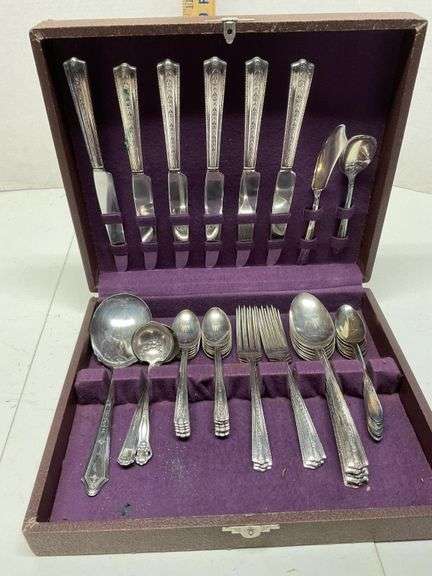 Wallace Brothers Silverware - Legacy Auction Company