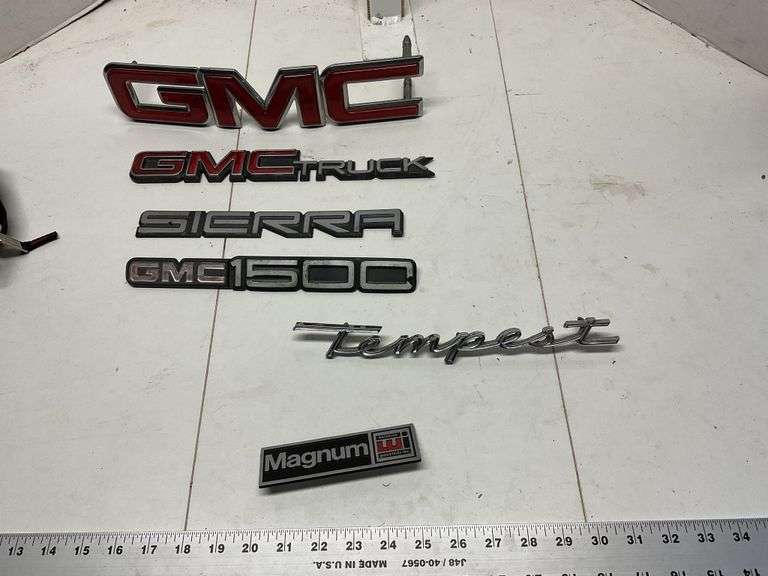 Automotive emblems - Legacy Auction Company