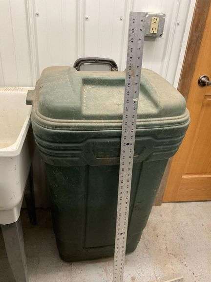 Contico garbage container - Legacy Auction Company