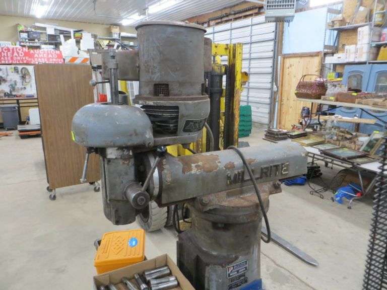 MillRite Model MV Milling Machine - Lambrecht Auction, Inc.