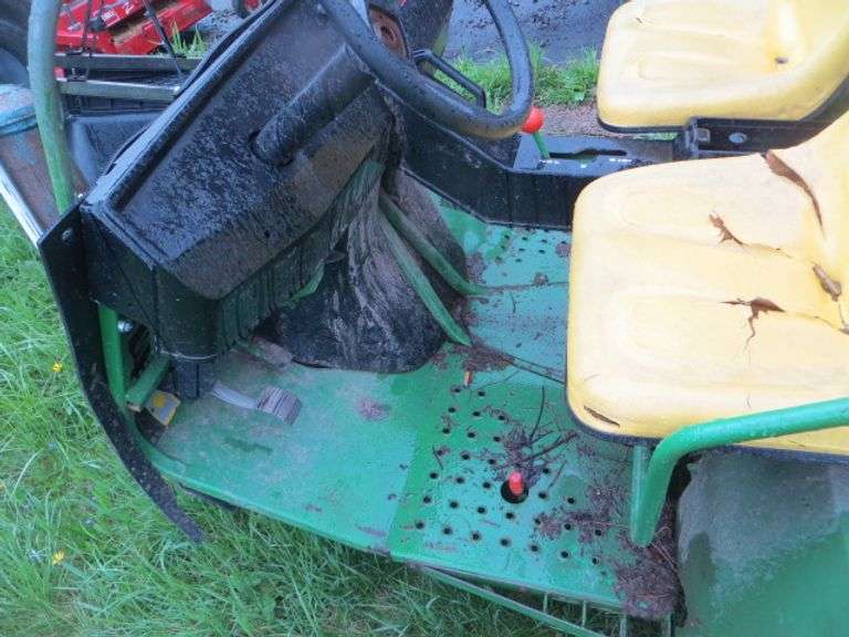 John Deere AMT 622 - Lambrecht Auction, Inc.