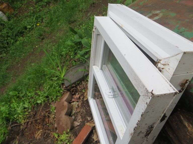 Small Vinyl DH Windows - Lambrecht Auction, Inc.