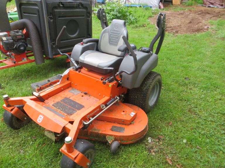 Husqvarna M-ZT 61 Zero-Turn Mower - Lambrecht Auction, Inc.