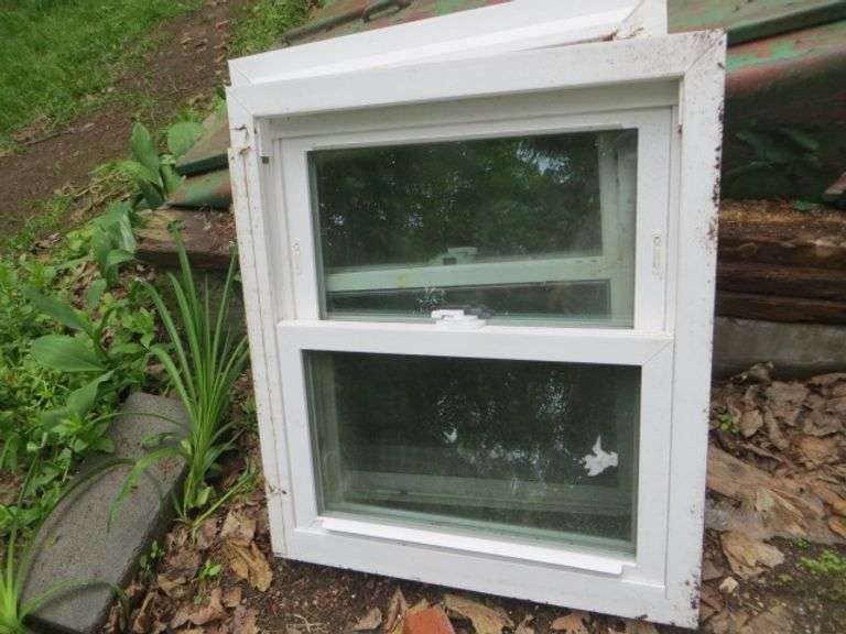 Small Vinyl DH Windows - Lambrecht Auction, Inc.