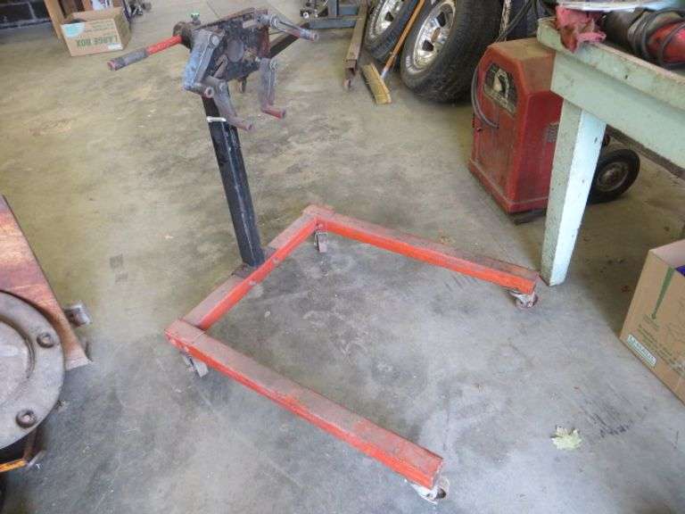 Engine Stand - 1250 Lb. Capacity - Lambrecht Auction, Inc.