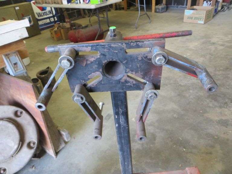 Engine Stand - 1250 Lb. Capacity - Lambrecht Auction, Inc.