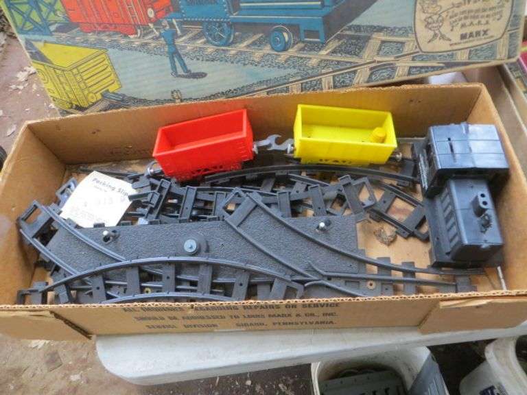 Marx Battery Operated Train - Lambrecht Auction, Inc.