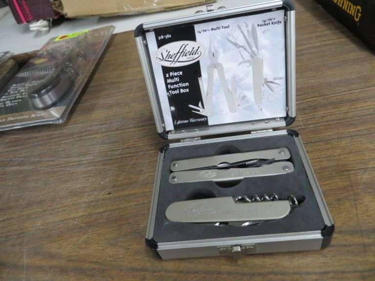 Sheffield Army Knife And Multi Tool Set - Lambrecht Auction, Inc.
