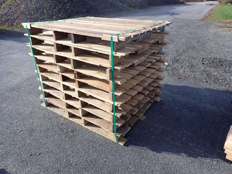 Stack of Pallets - Lambrecht Auction, Inc.