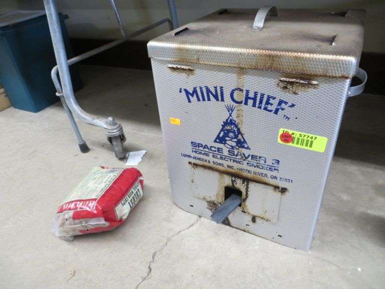 Mini Chief Electric Smoker - Lambrecht Auction, Inc.