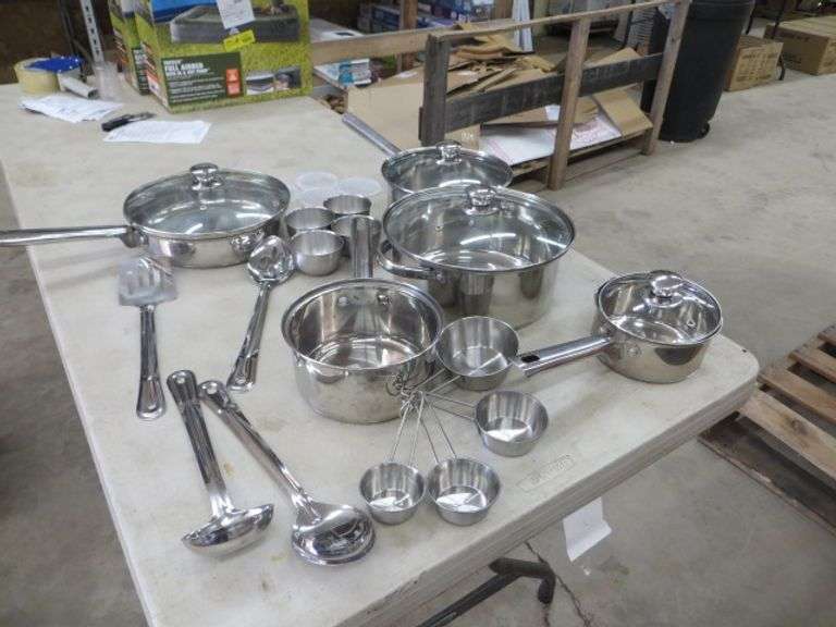 Big Pot And Used Frypan And Cookware Set - Lambrecht Auction, Inc.