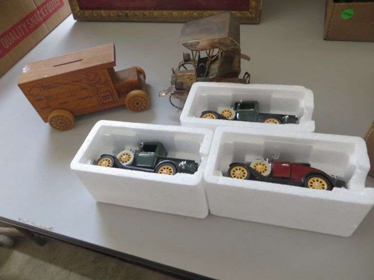 Diecast Ford Models, NBDC Wooden Bank & Car Music Box - Lambrecht ...