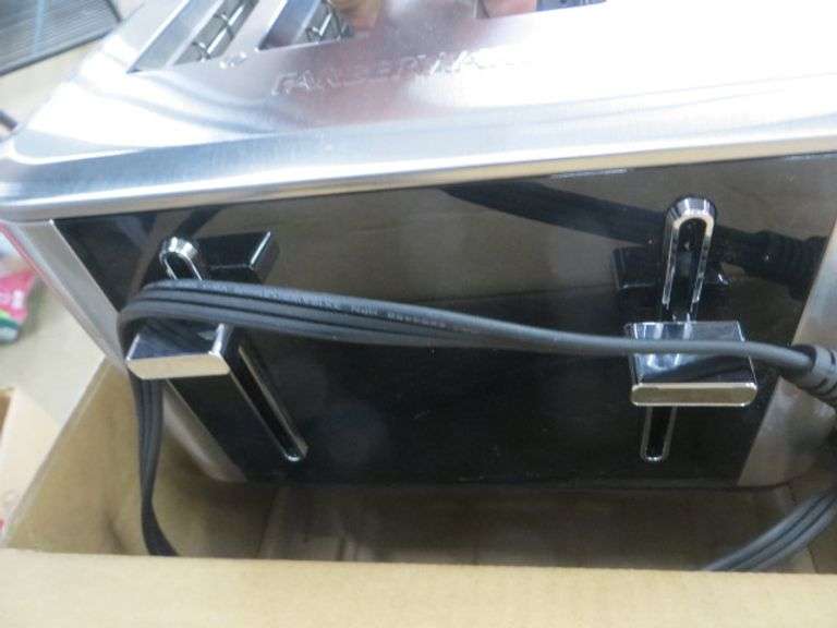 Farberware 4 Slice Digital Toaster - Lambrecht Auction, Inc.