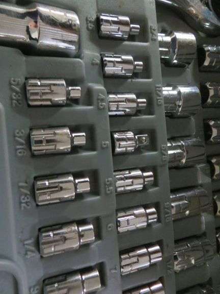 Kobalt Pass Thru Socket & Ratchet Set - Lambrecht Auction, Inc.