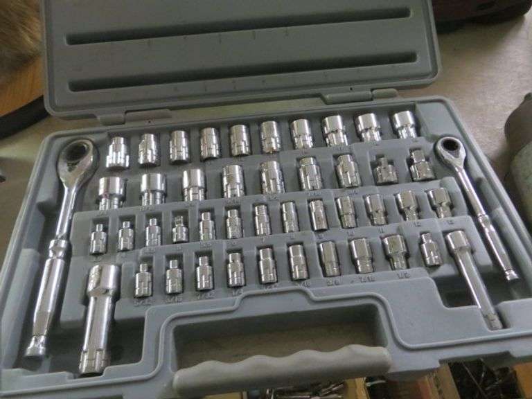 Kobalt Pass Thru Socket & Ratchet Set - Lambrecht Auction, Inc.