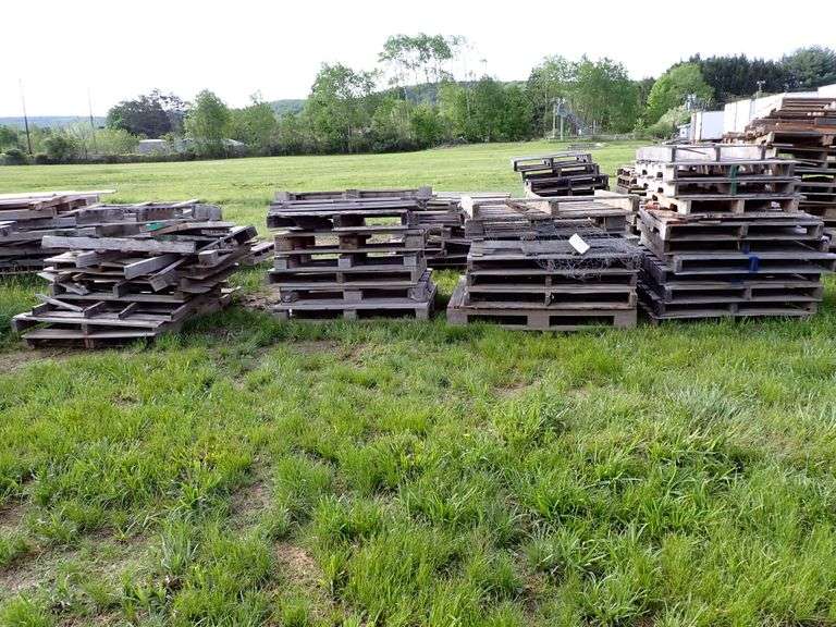 Stack of Pallets - Lambrecht Auction, Inc.