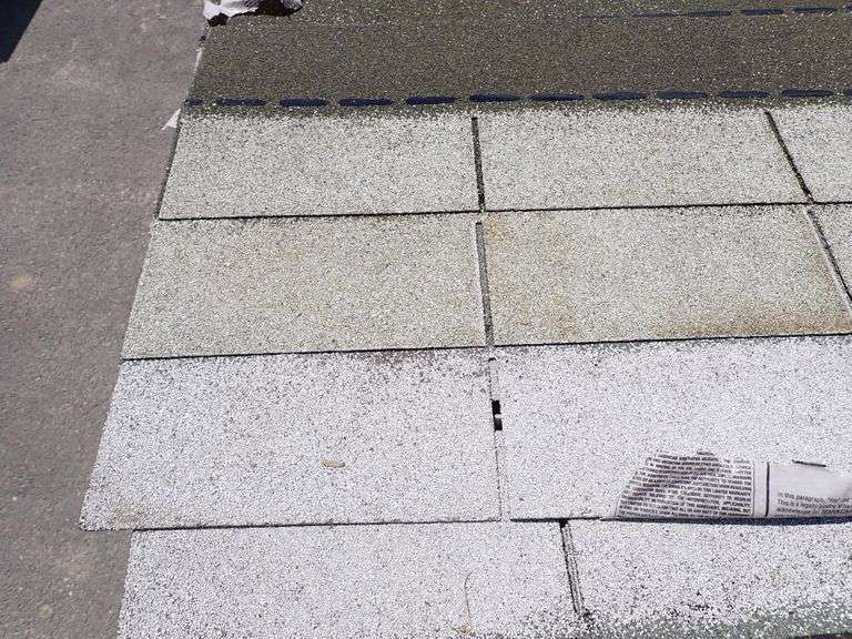 White 3 Tab Shingles - Lambrecht Auction, Inc.