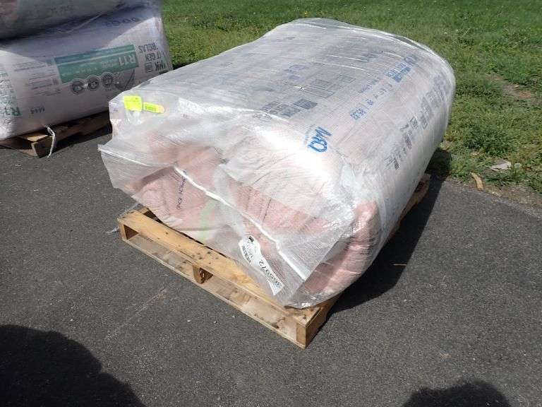 R-19 Faced Fiberglass Bagged Insulation - Lambrecht Auction, Inc.