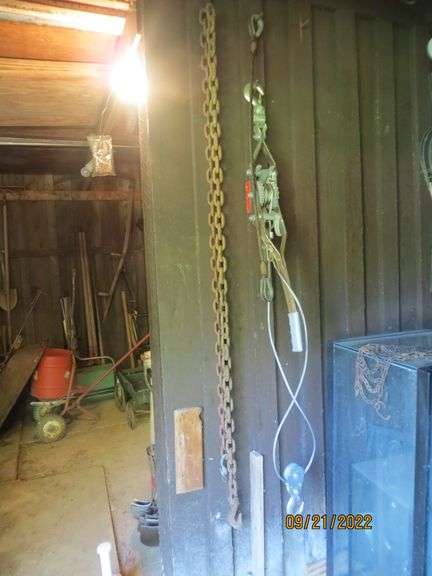 Chain & Damaged Come-along - Lambrecht Auction, Inc.