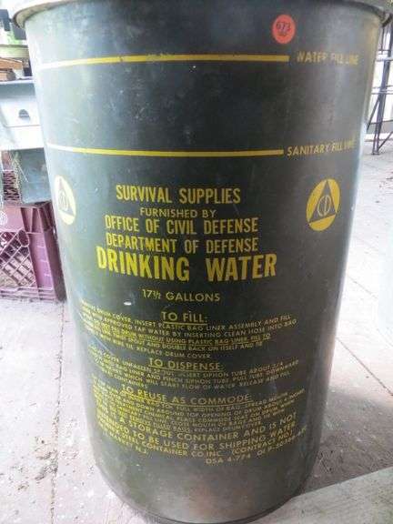 17 Gallon Army Drinking Water Vat - Lambrecht Auction, Inc.