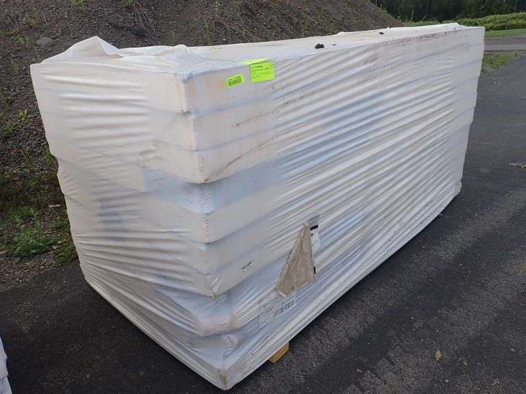 Poly Iso Insulation 4" x RW x 8' - Lambrecht Auction, Inc.
