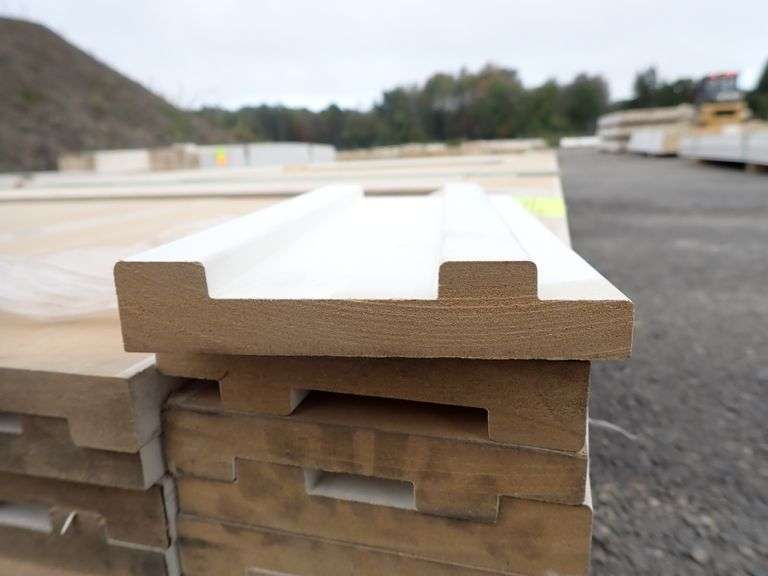 Primed Base Moulding 4" x 8' - Lambrecht Auction, Inc.