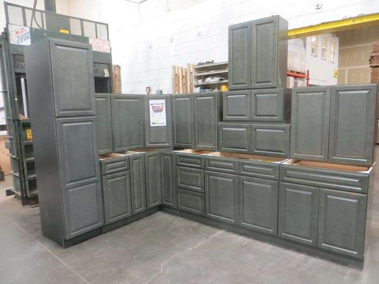 New Castle Gray Kitchen Cabinet Set 12' x 12' - Lambrecht Auction, Inc.
