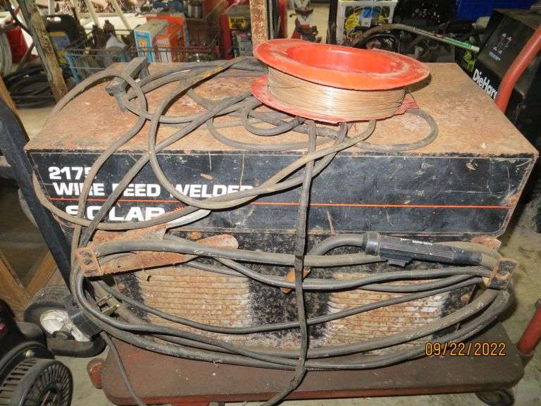 Solar 2175 Wire Feed Welder - Lambrecht Auction, Inc.