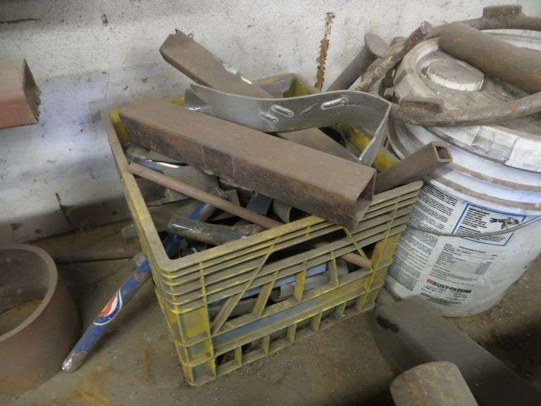 Assorted Short Steel Pieces - 2 Pallets - Lambrecht Auction, Inc.