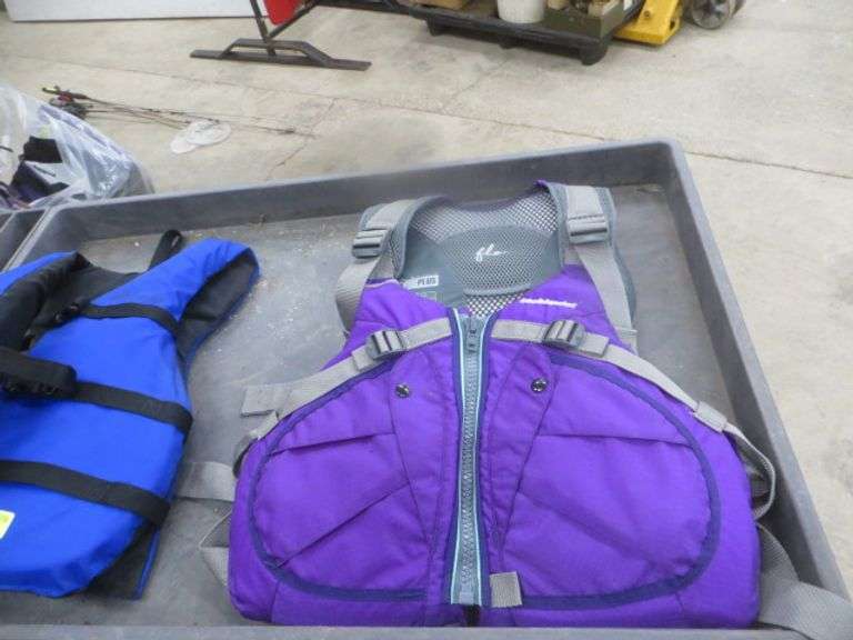 Life Vests - Lambrecht Auction, Inc.