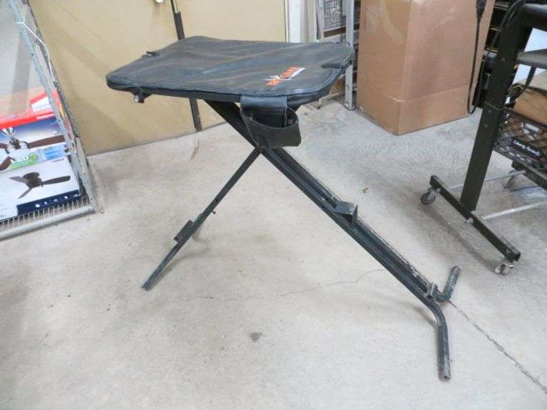 Platform Stand - Lambrecht Auction, Inc.