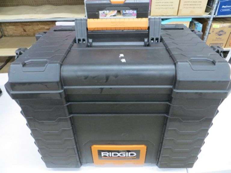 Rigid Rolling Pack Out - Lambrecht Auction, Inc.